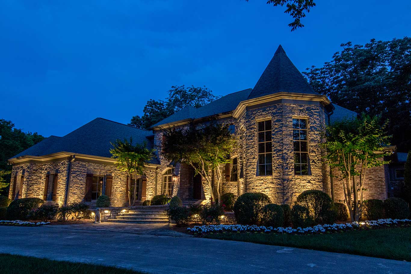 Your Guide to Hire an Outdoor Lighting Company in Nashville